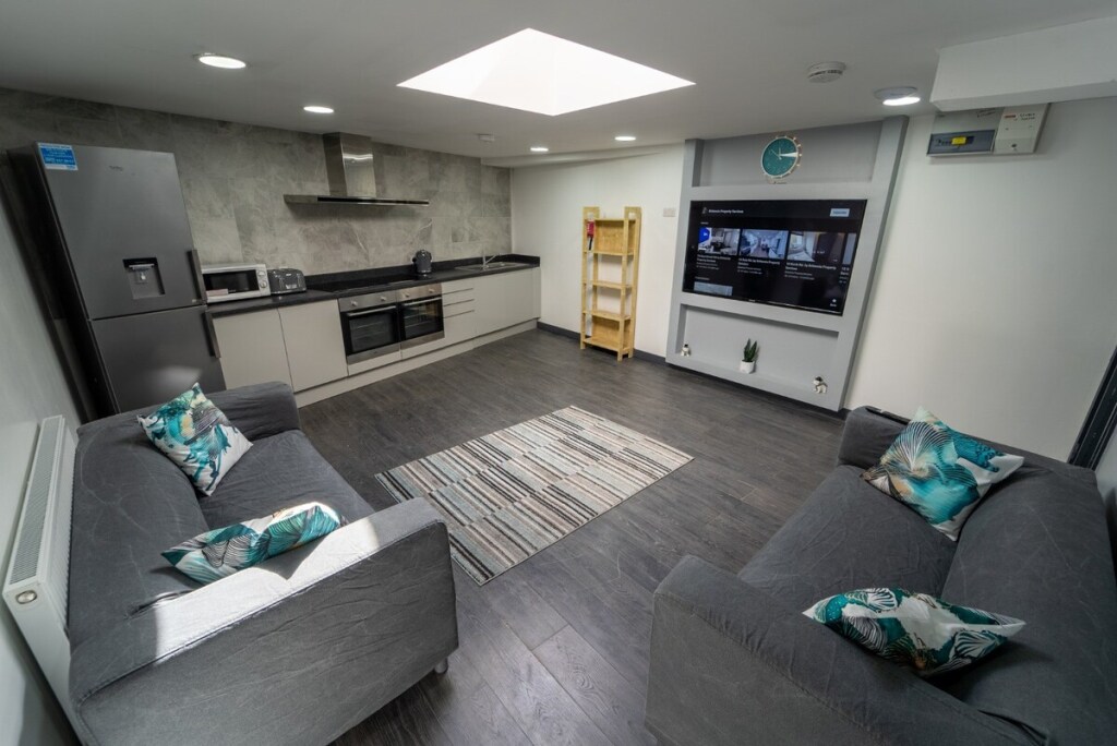 Student Accommodation Birmingham | Private & Shared Rooms