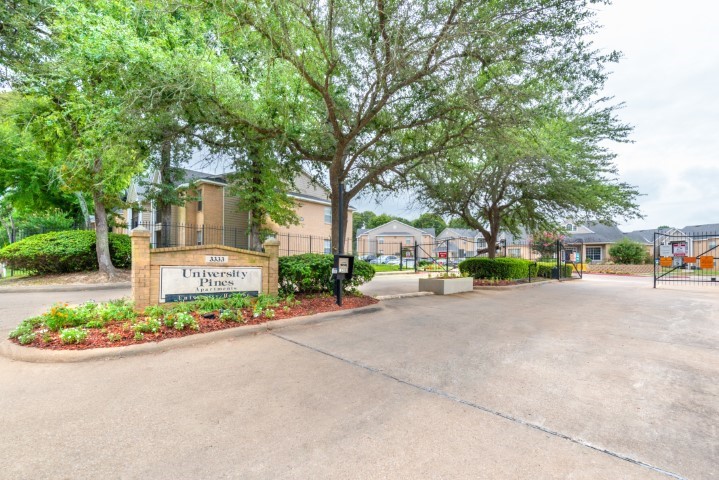 University Pines, UT Tyler Housing, Tyler | Student Accommodation